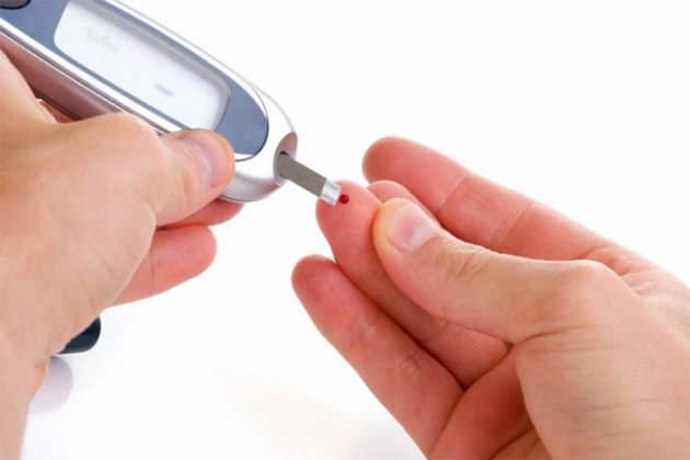 Cómo Usar Un Glucómetro De Forma Correcta Paso A Paso La Guía De Las